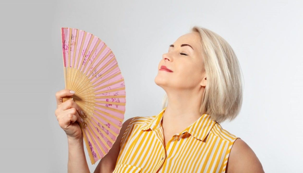 How to stop hot flashes fast: 7 cooling tricks doctors say work in seconds