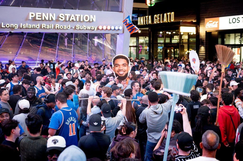 Knicks donate hundreds of NBA Finals tickets to unprivileged fans