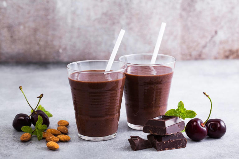 7 easy-to-make smoothies that are both nutritious and filling
