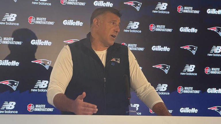 Patriots OTAs notebook: Key names missing, rookie grabs INT