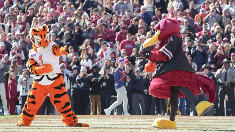 Ranking South Carolina's toughest opponents ahead of the 2026 season