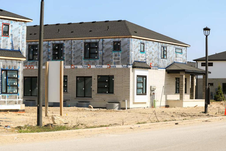 Ontario developers ‘frustrated’ at slow rollout of HST rebate for new ...