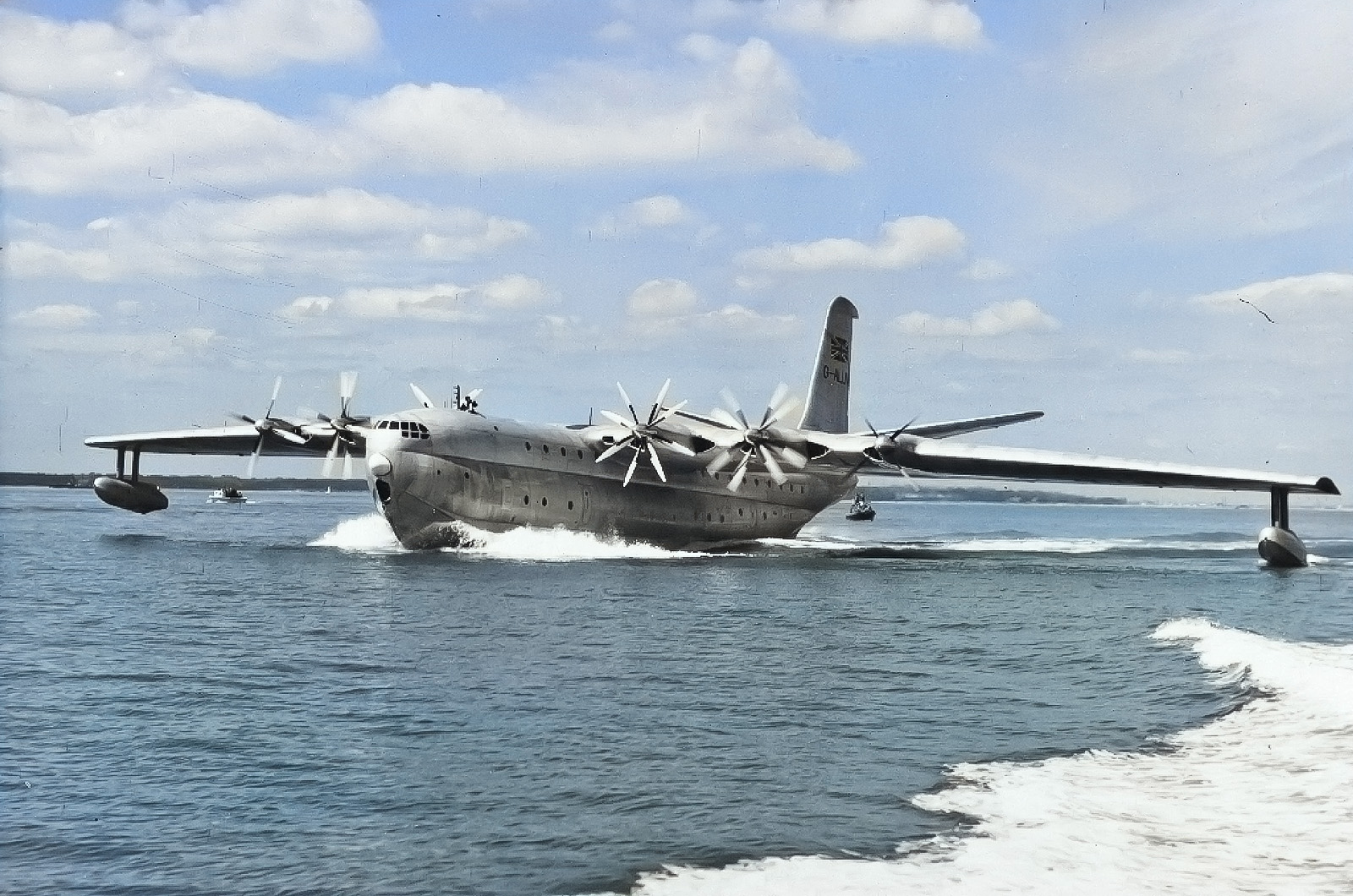 11 mind-bogglingly expensive aircraft that were scrapped before they ...