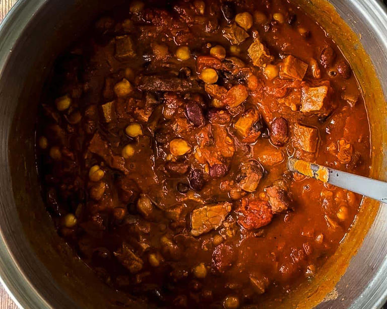 Smoked brisket chili with beans