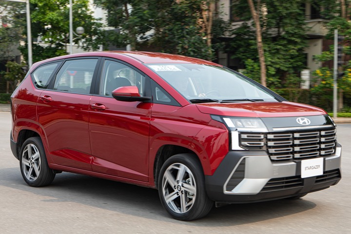 Hyundai Stargazer trang bị loạt tính năng trên MPV 7 chỗ tầm giá 500 ...
