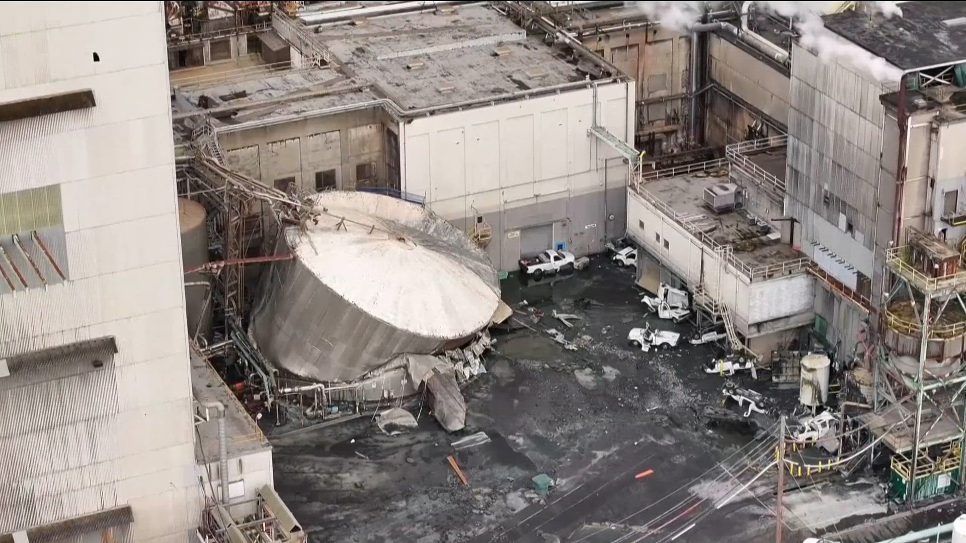 Search continues for nine people still missing in chemical tank explosion