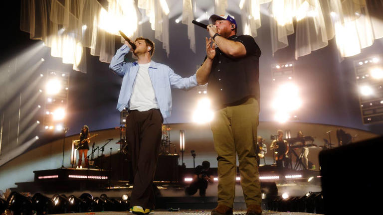 Alex Warren and Luke Combs deliver an unforgettable duet of 'Ordinary ...