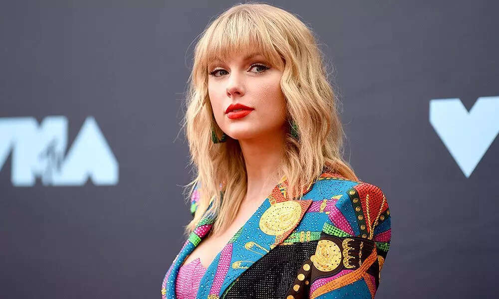Taylor Swift’s surprise gift leaves young fan speechless after viral ...