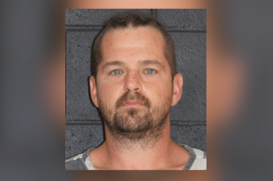 Hopkins County man arrested after allegedly stealing mower, power tools
