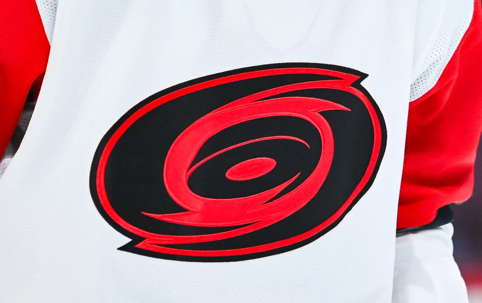 Hurricanes drop praised anthem singer after game 1