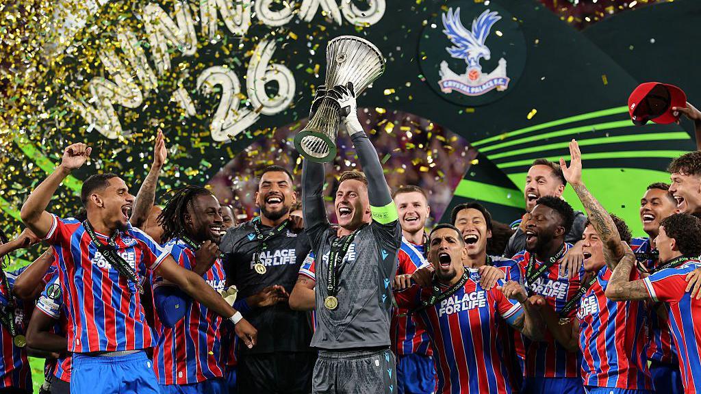 Palace's magical night in pictures