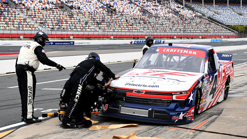 NASCAR explains rare short lightning caution during Charlotte races