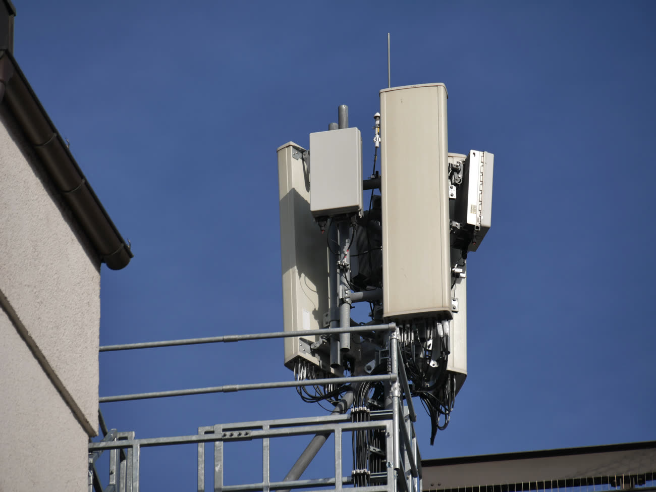 Orange continue les tests sur la bande des 6 GHz, atteignant les 3,2 Gb/s