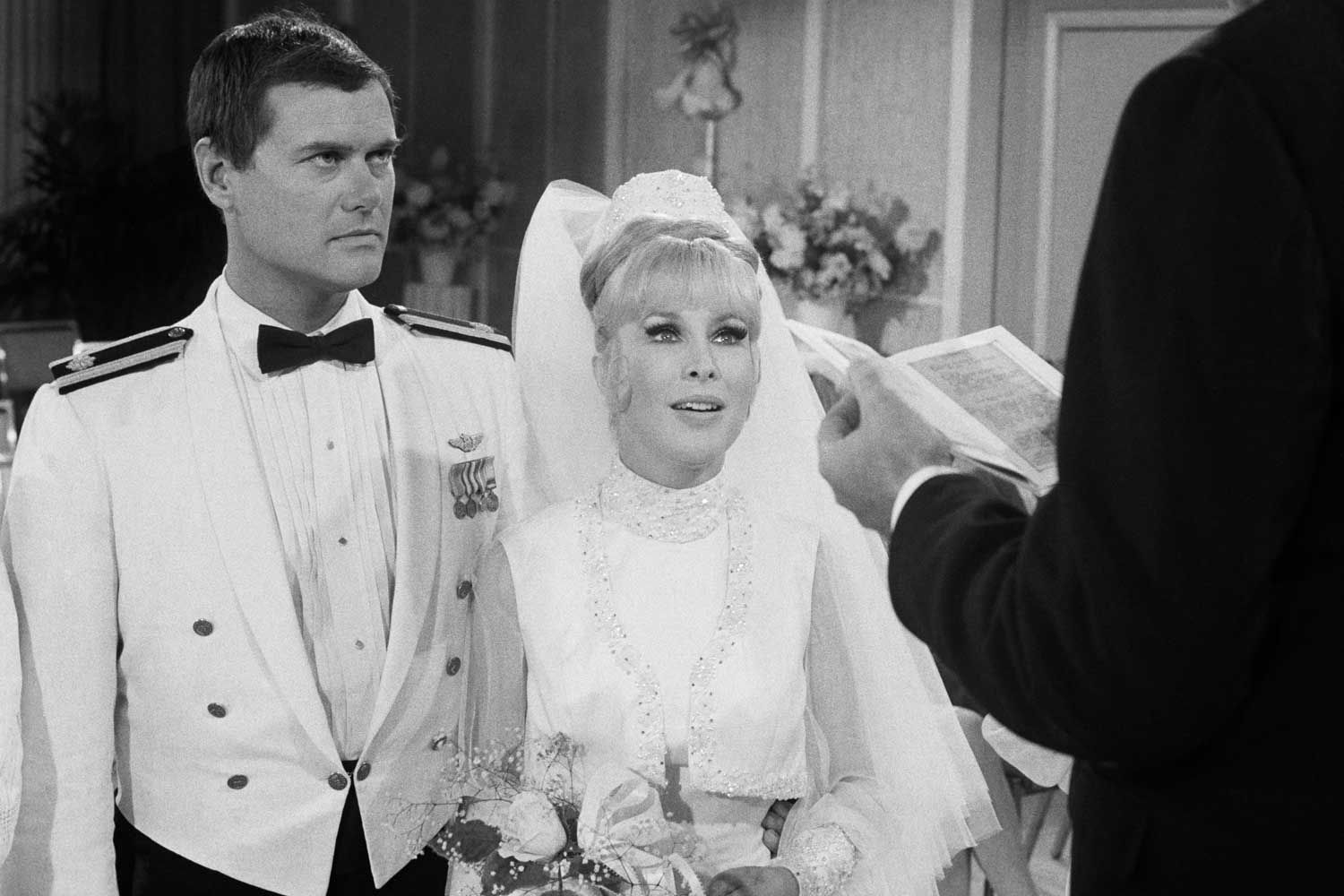 Barbara Eden says focusing on the 'bright side of a difficult situation ...