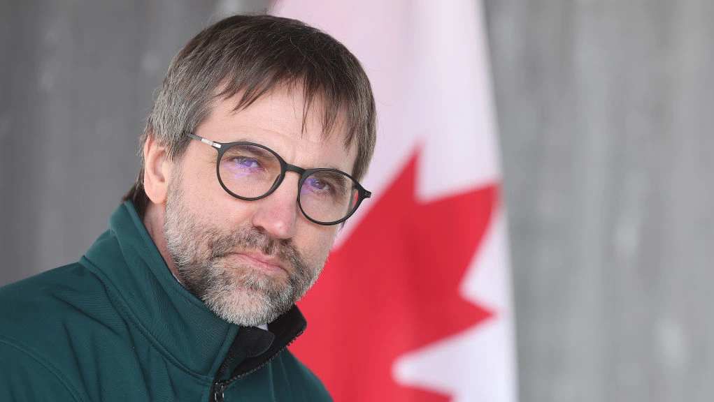 Guilbeault exit leaves Liberals with razor-thin majority