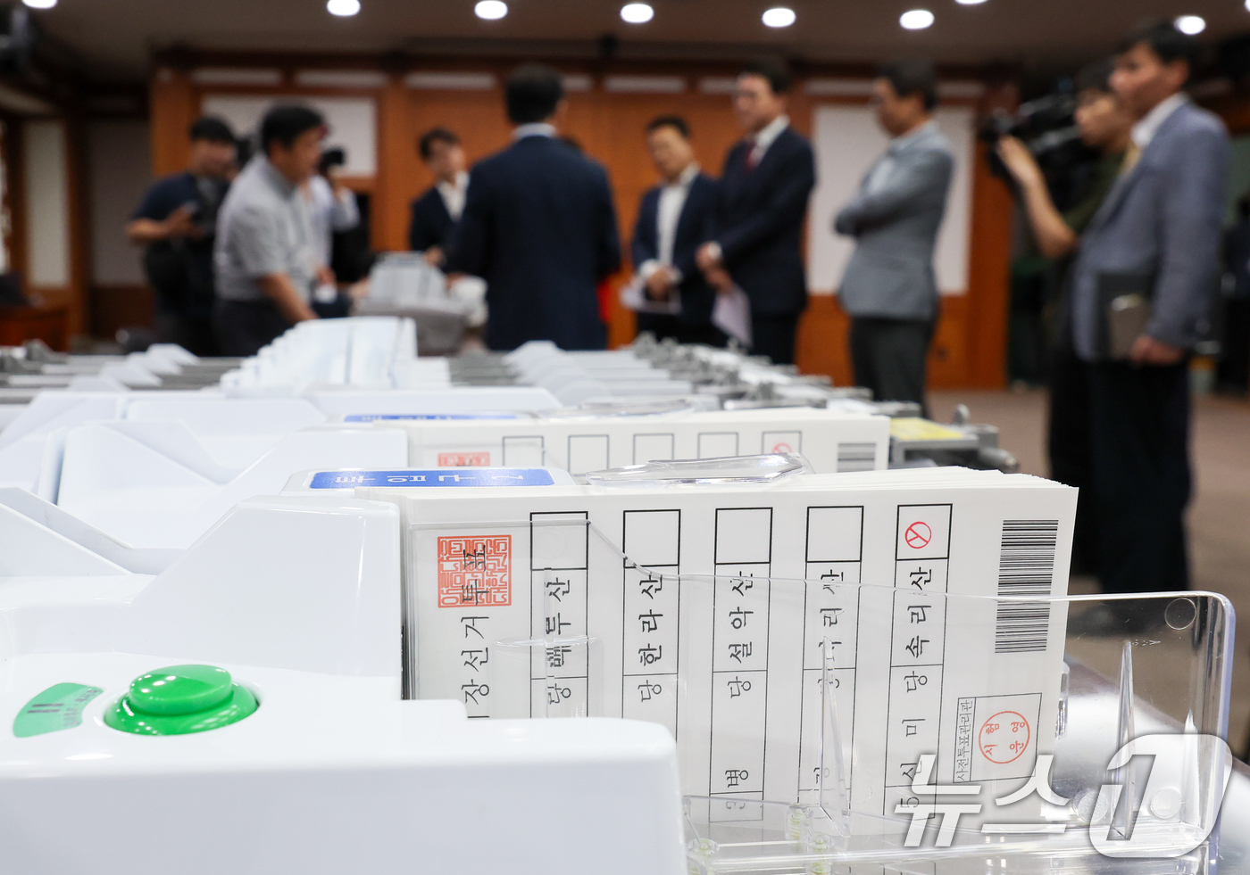 지방선거 D-6, 유권자 78% "반드시 투표"…역대 두 번째