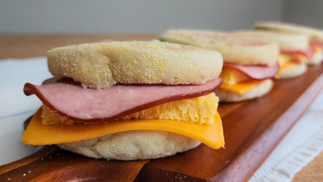 Easy sheet pan eggs for breakfast sandwiches | 5-ingredient make ahead ...