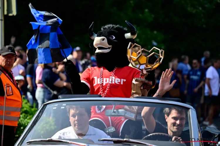 🎥 Deze BV zat zondag in het pak van de mascotte van de Jupiler Pro League
