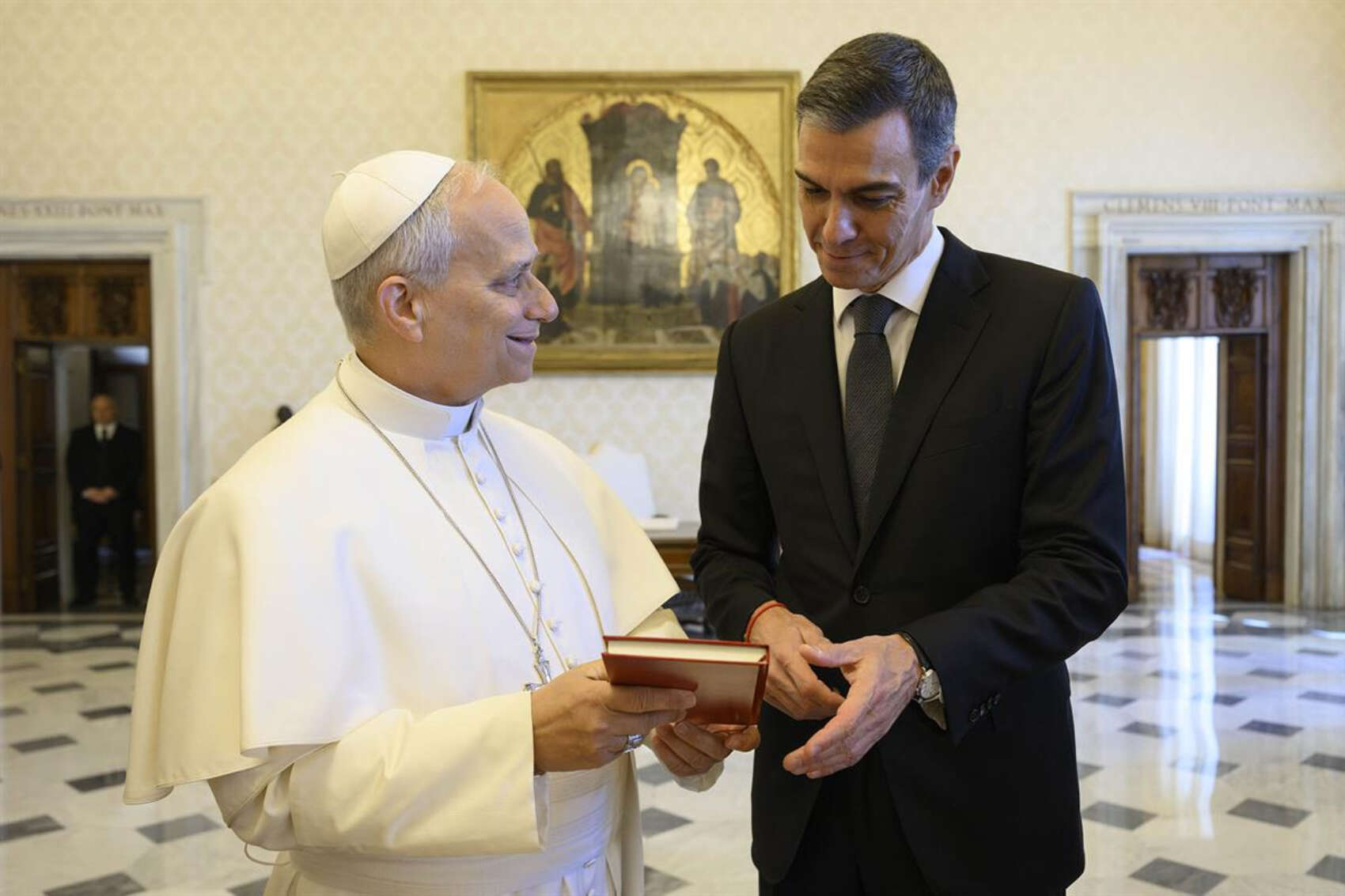 Sánchez se apoya en la "sintonía" con el papa León XIV en busca de ...
