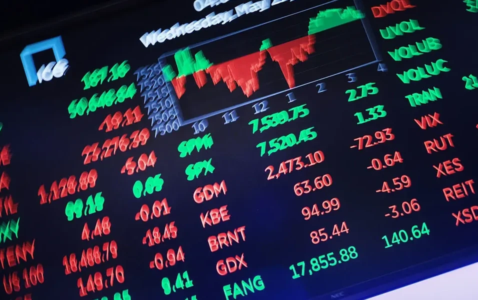 Dow hits record close as investors rotate beyond AI stocks