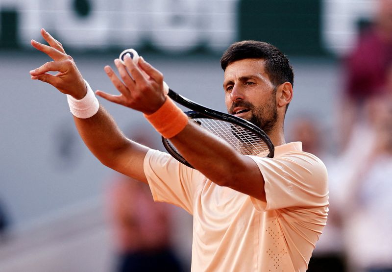 Tennis - Djokovic battles past French hope Royer to reach third round