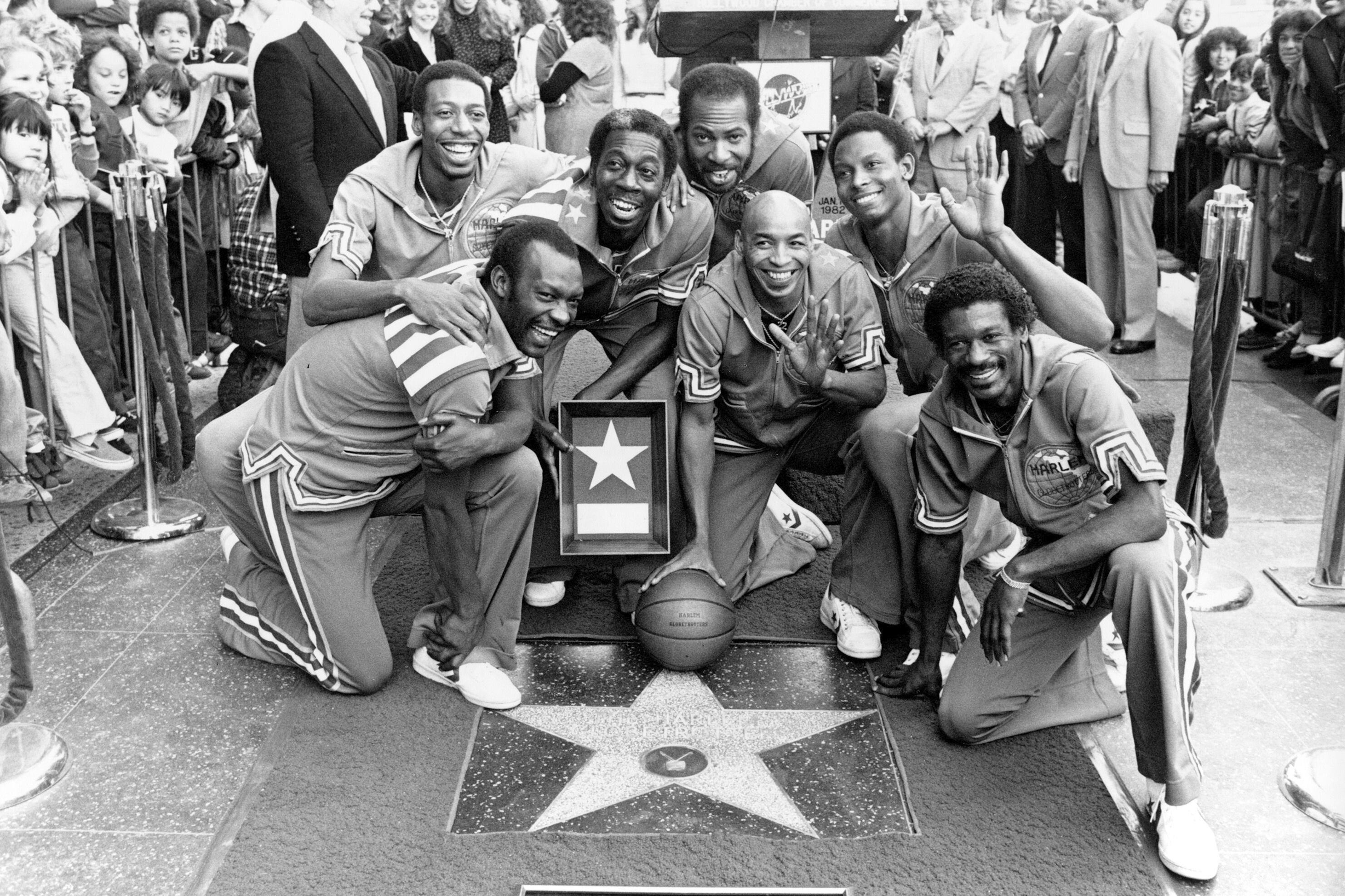 Savannah to honor Harlem Globetrotter Larry 'Gator' Rivers with ...