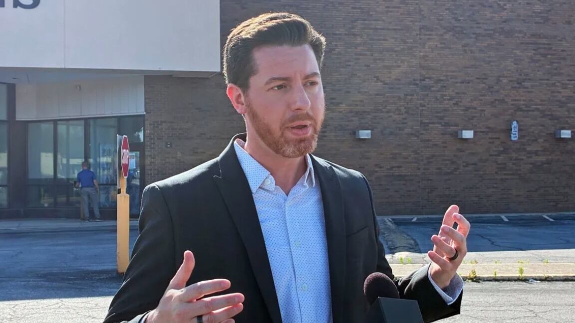 Former Republican strategist Collin Corbett files to run for Illinois ...