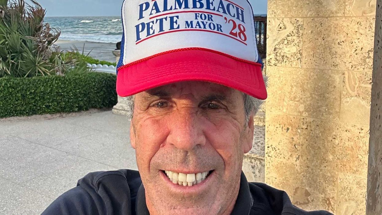 Jeffrey Epstein lookalike enters mayor's race in Trump's home town