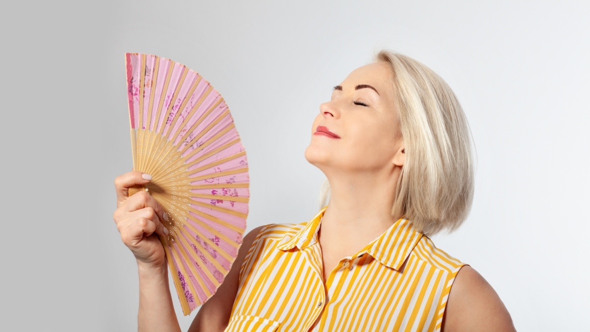 How to stop hot flashes fast: 7 cooling tricks doctors say work in seconds