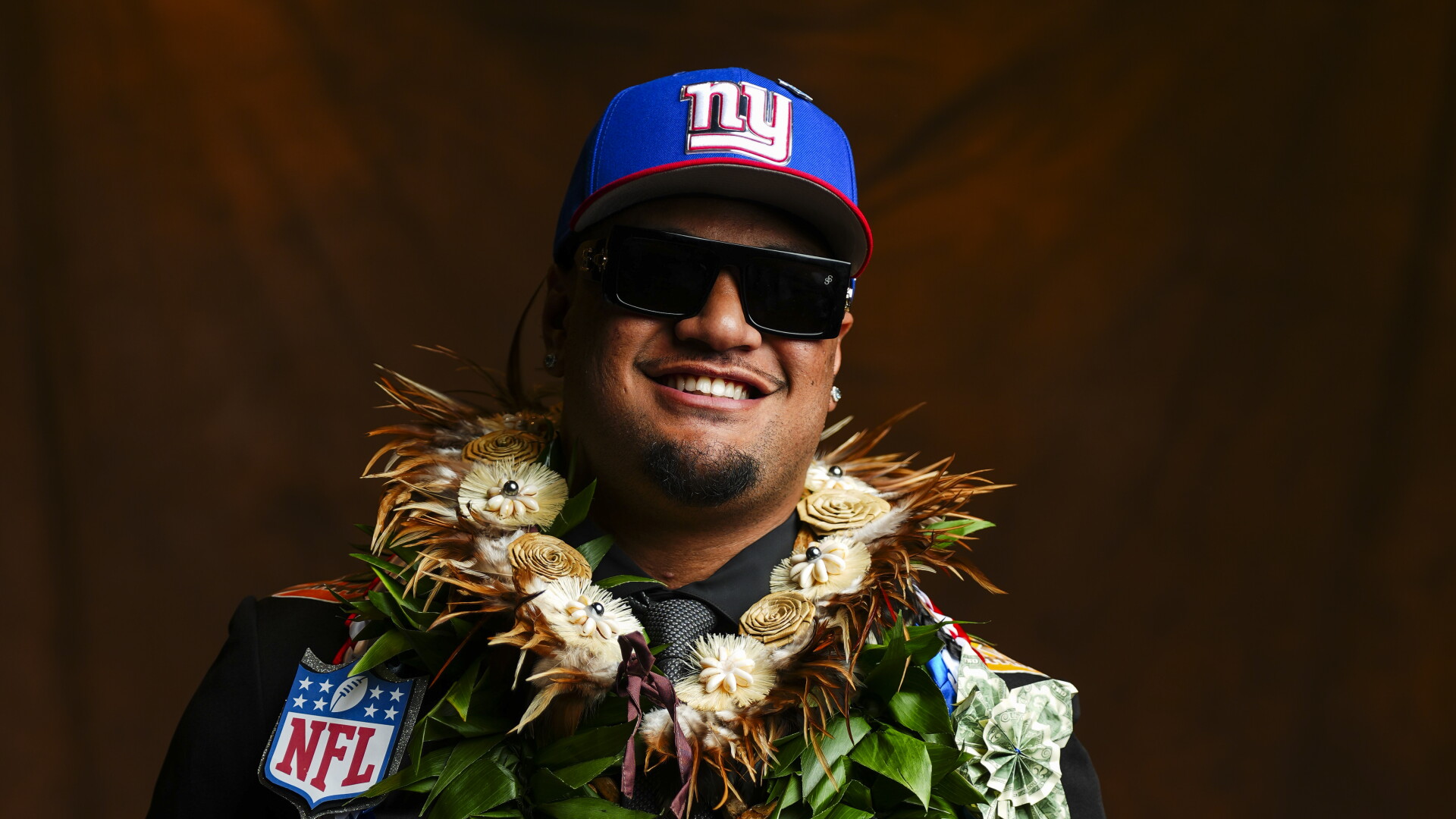 Giants sign first-round pick Francis Mauigoa