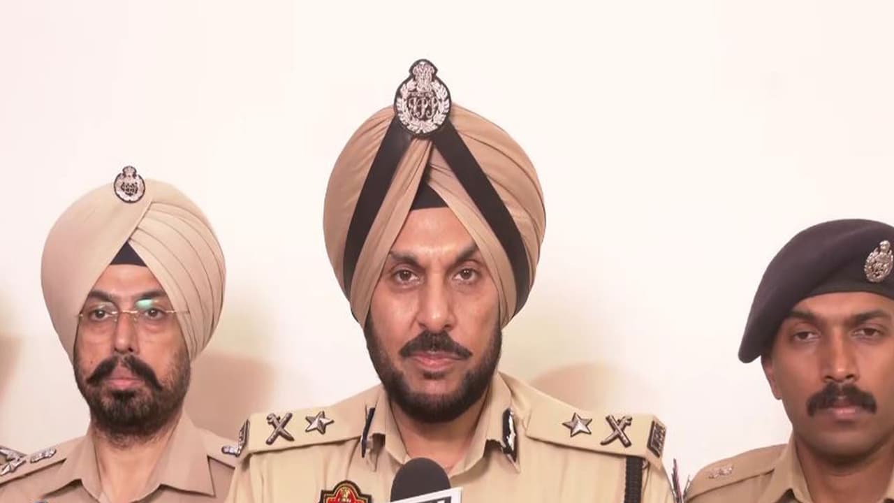Amritsar police bust cross-border arms smuggling ring, 5 arrested