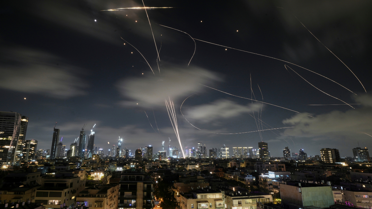 Multiple explosions rock Bandar Abbas, Iran, days after US strikes ...