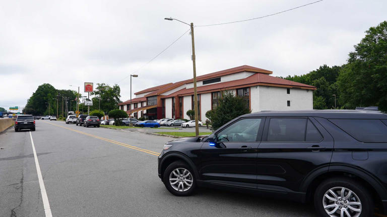 FBI investigation leads to arrests at hotel accused of serving as drug ...