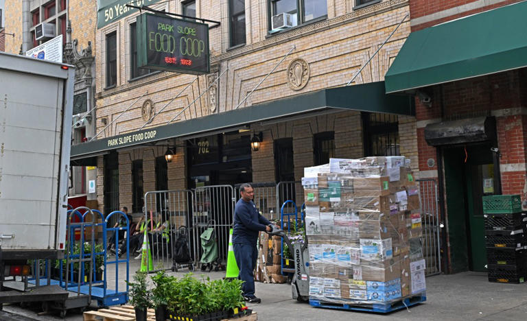 Park Slope Food Coop rips Israeli products from store hours after ...
