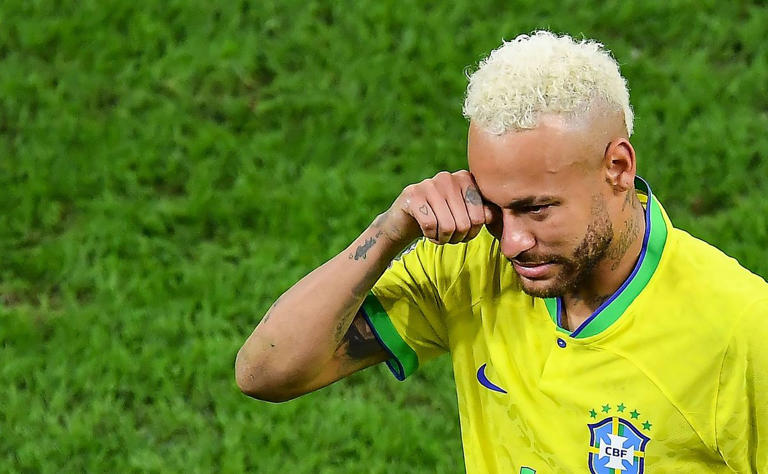 Alarma en Brasil: Neymar termina en una clínica tras la primera ...