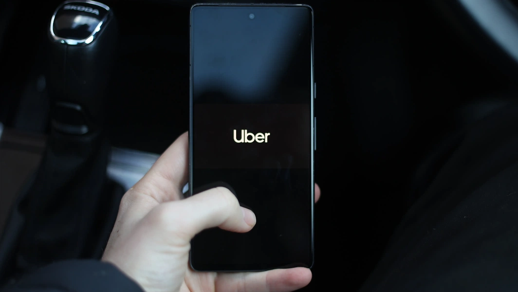 Uber adds audio recording and ID checks to boost safety