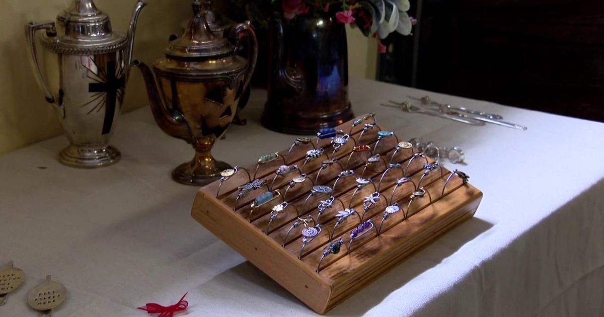 Crafty couple turns bike parts into ornaments for home and body