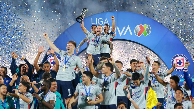 5 futbolistas que ya terminaron su ciclo en Cruz Azul tras salir ...