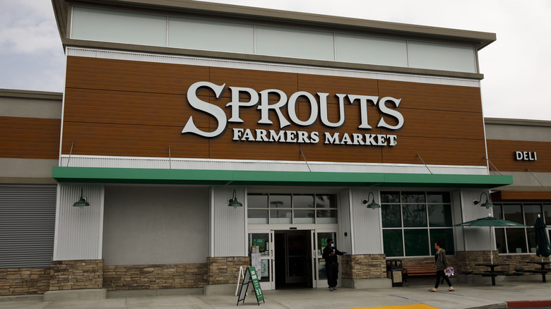 The absolute best grocery store chains for organic shopping in the US