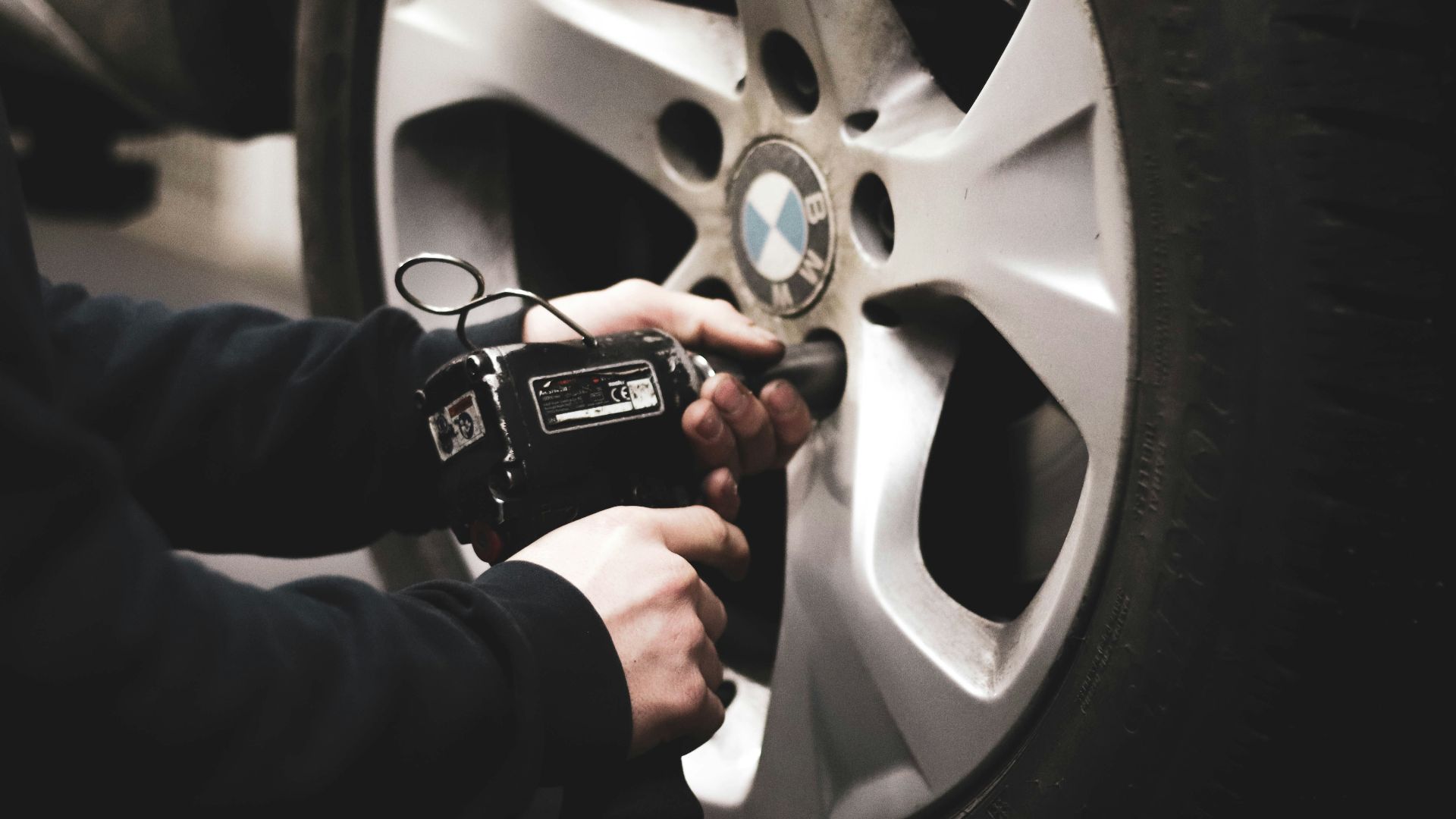 20 things that make a long highway drive better