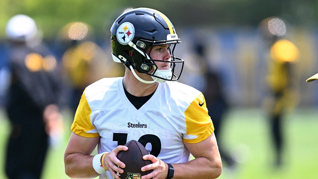 Steelers QB coach says Will Howard exceeding expectations at OTAs