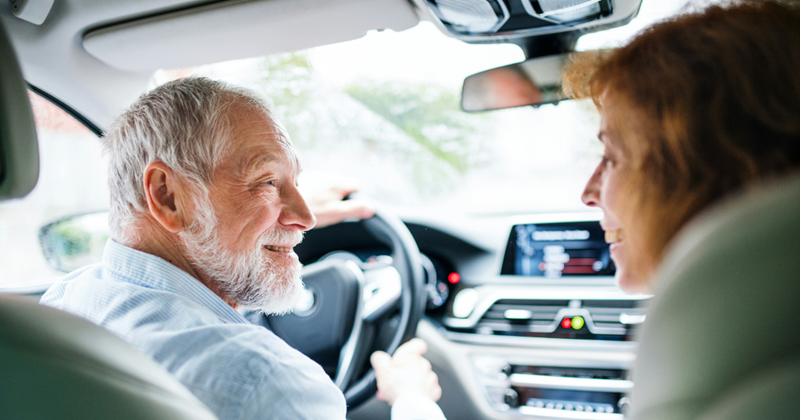 Couple watches 86-year-old scrape their car in a supermarket lot, he ...