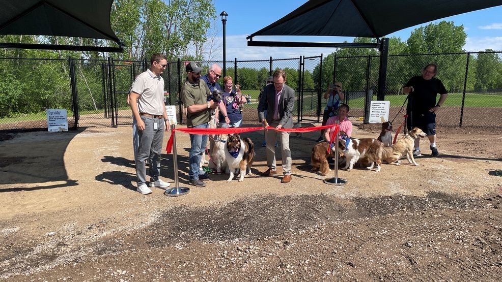 "Barks & Recreation" dog park open in Grand Chute