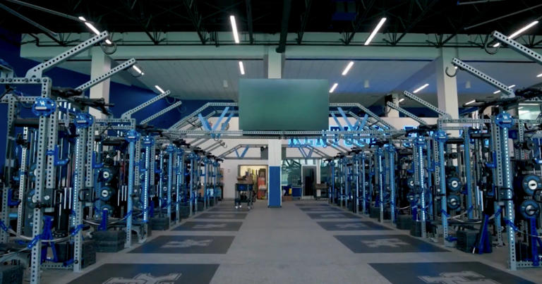 Look: Kentucky football’s new weight room is beautiful