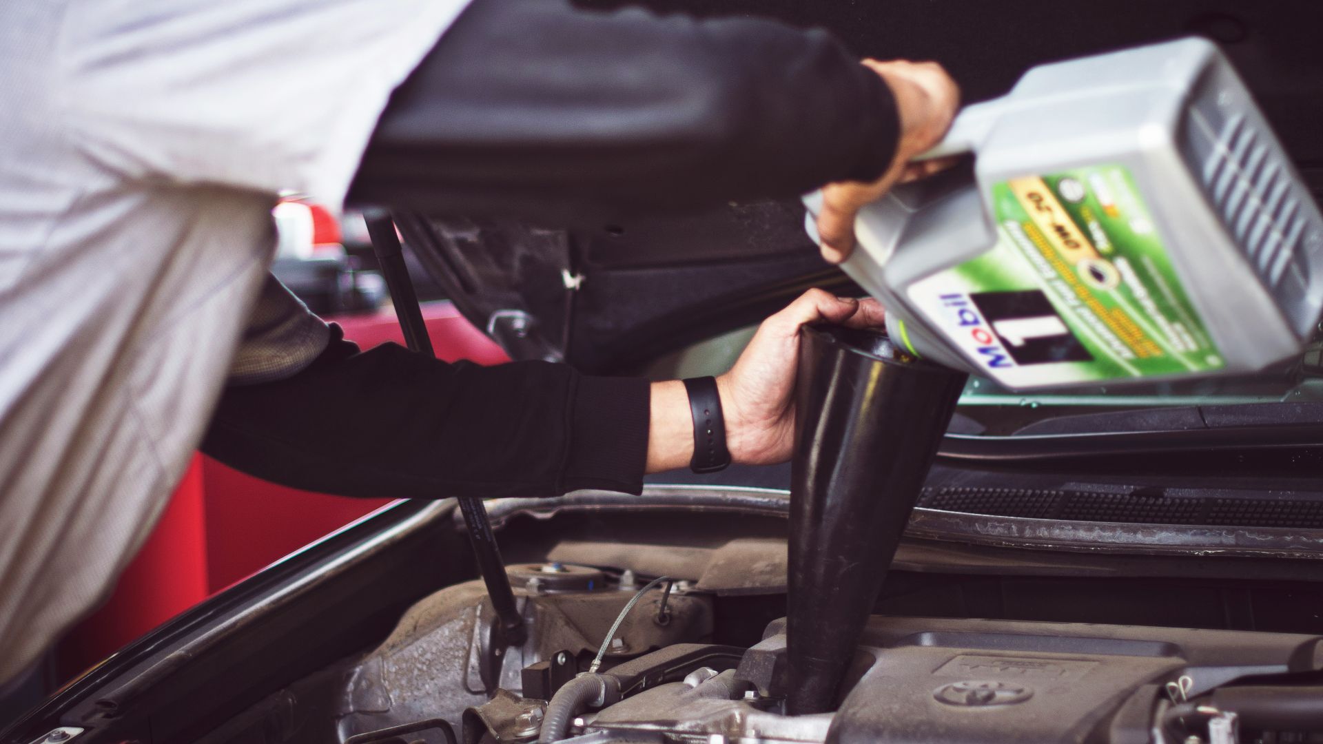 20 things that make a long highway drive better