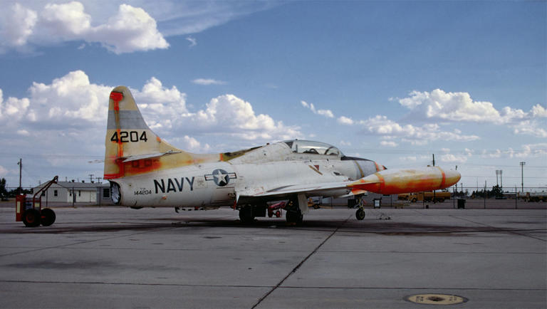 Boneyard files: Lockheed T-1A SeaStar – the navalized Shooting Star ...