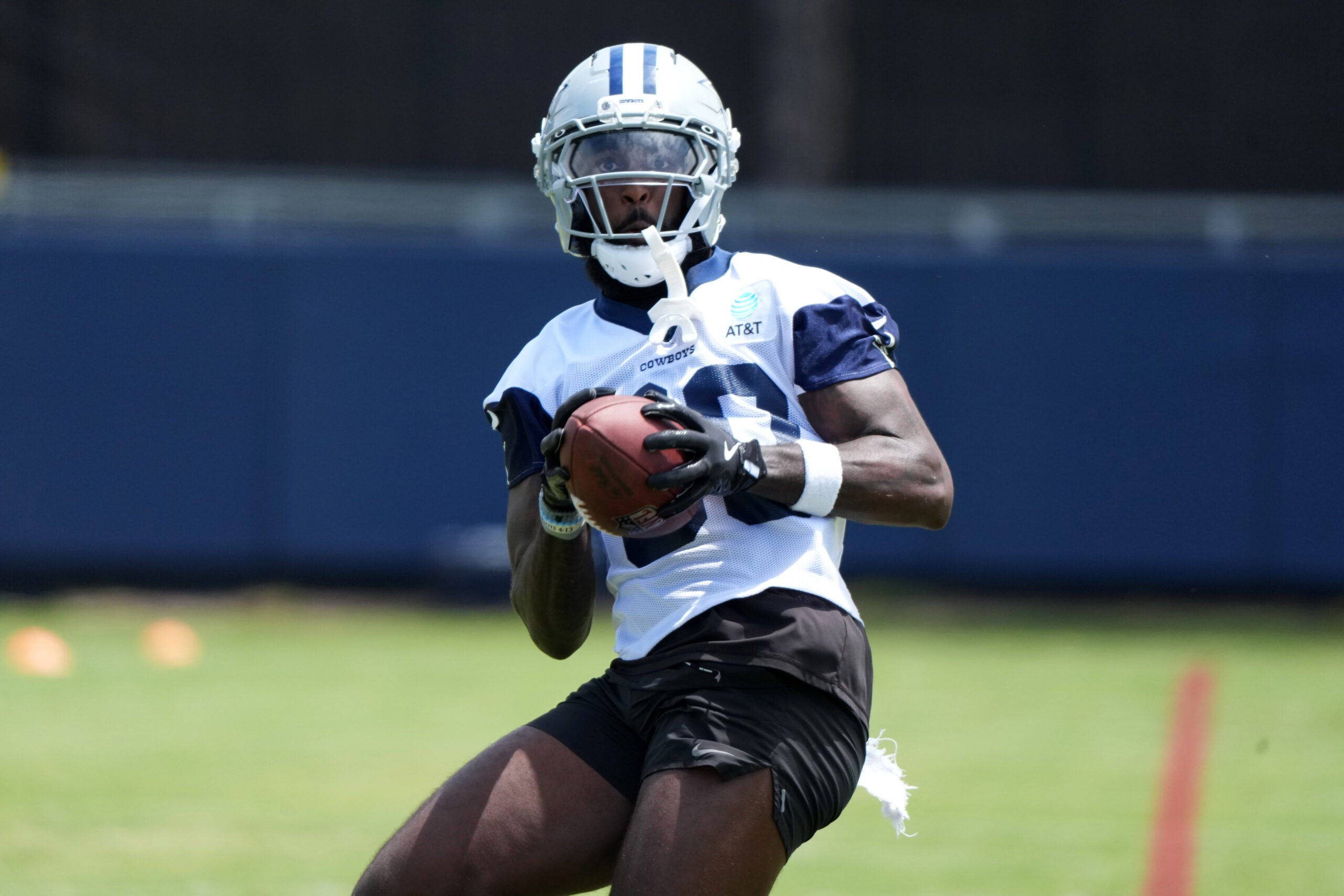 Dallas Cowboys player unexpectedly retires, and it does very little to ...