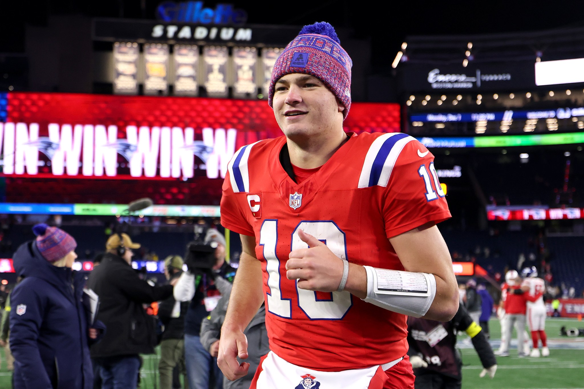 Drake Maye makes $9.1 million in the NFL, but this college QB is worth more