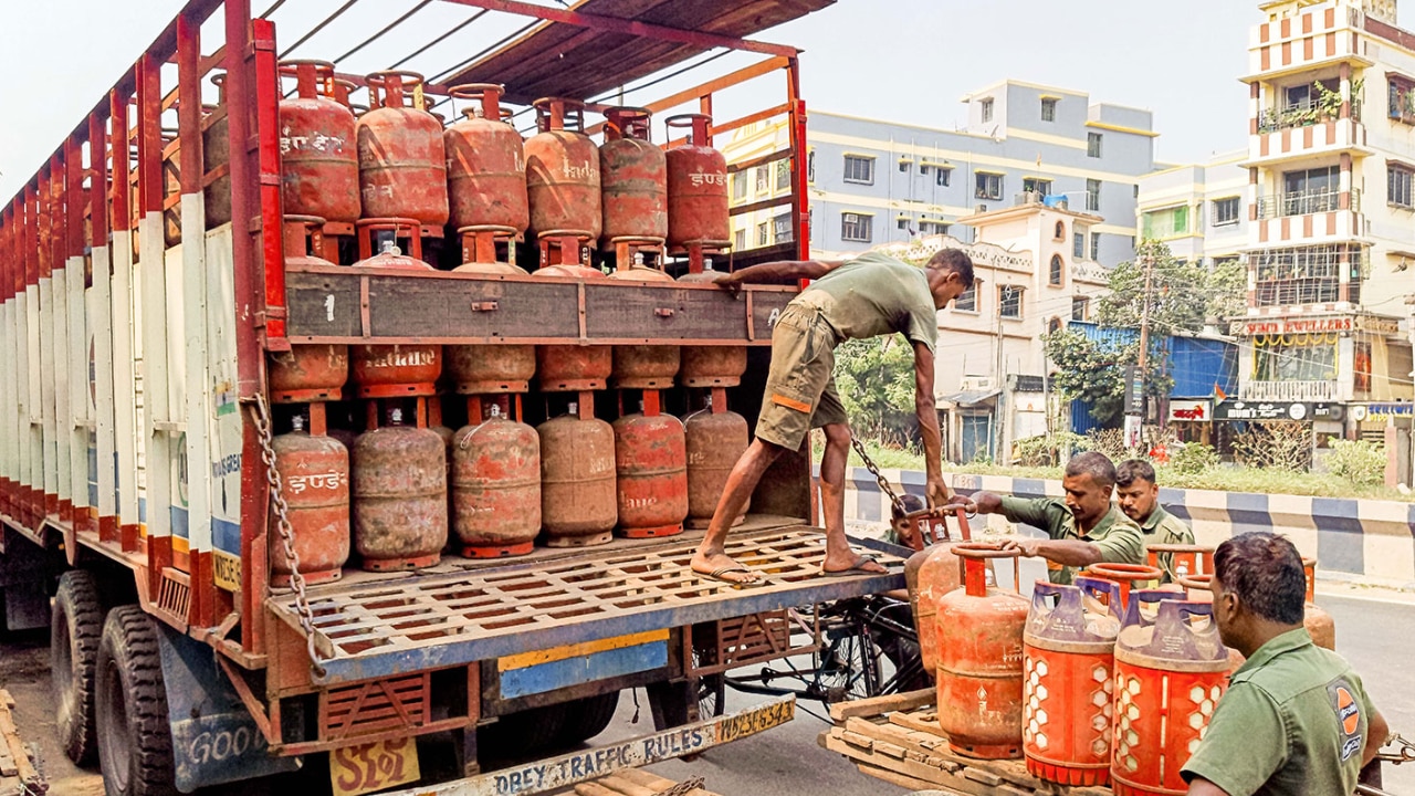 LPG, PNG prices today: Check domestic, commercial cylinder rates in ...