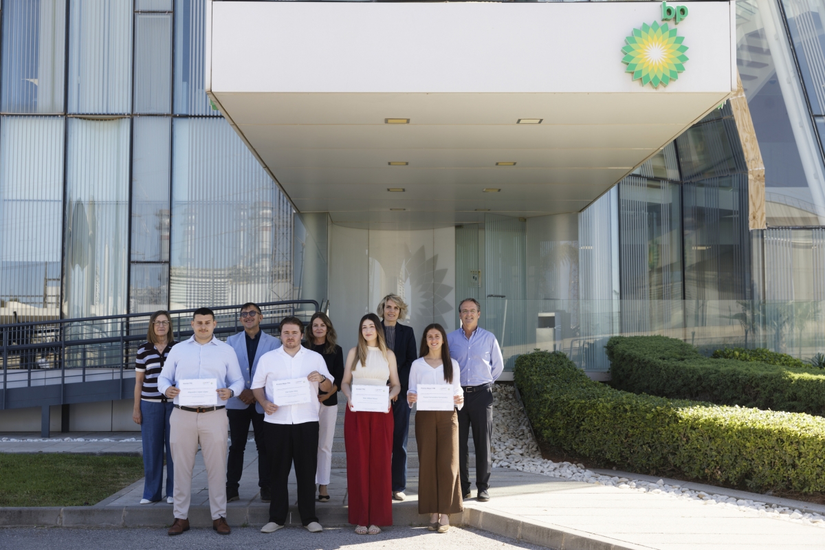 La Cátedra BP de la UJI premia los mejores trabajos de fin de grado y ...